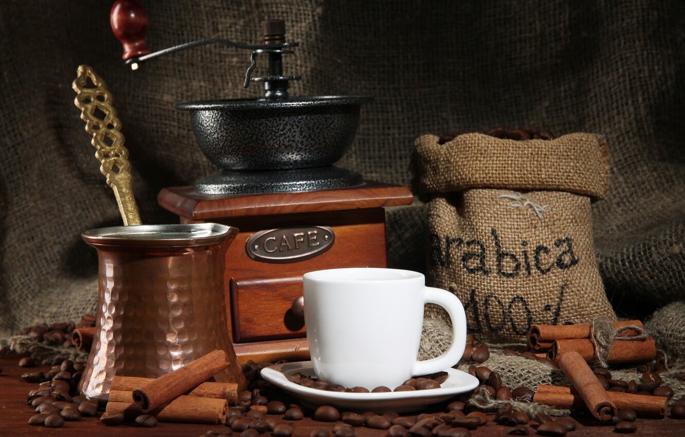 MLDSPOT | Kenali 4 Jenis Grinder Kopi dan Masing-Masing Fungsinya