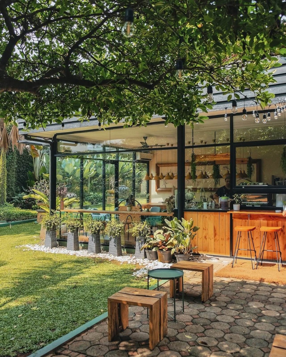 MLDSPOT | Pilihan Garden Cafe yang Instagramable di Jakarta