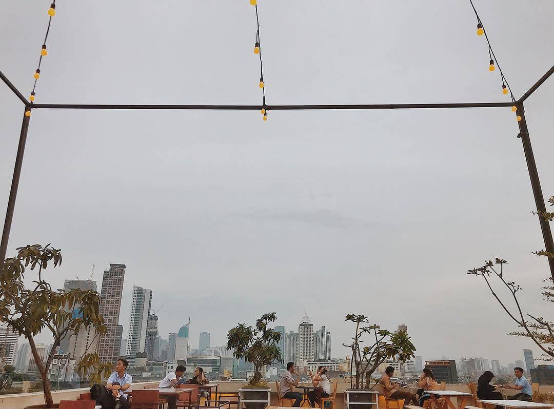 MLDSPOT | Langit Seduh Coffee: Rooftop Kafe Viral di Jakarta Selatan