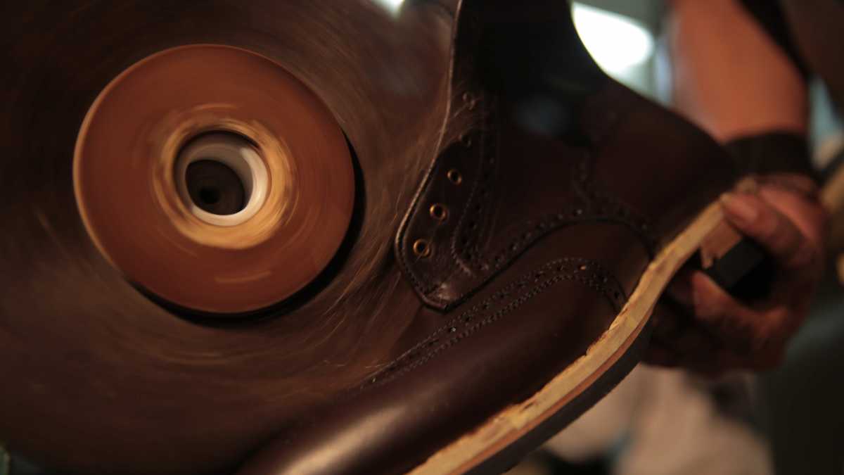 MLDSPOT | Sagara Bootmaker, Sepatu Lokal Anti Sakit Punggung