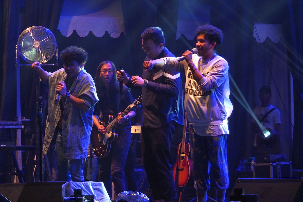 MLDSPOT | Saingan Trio Lestari?