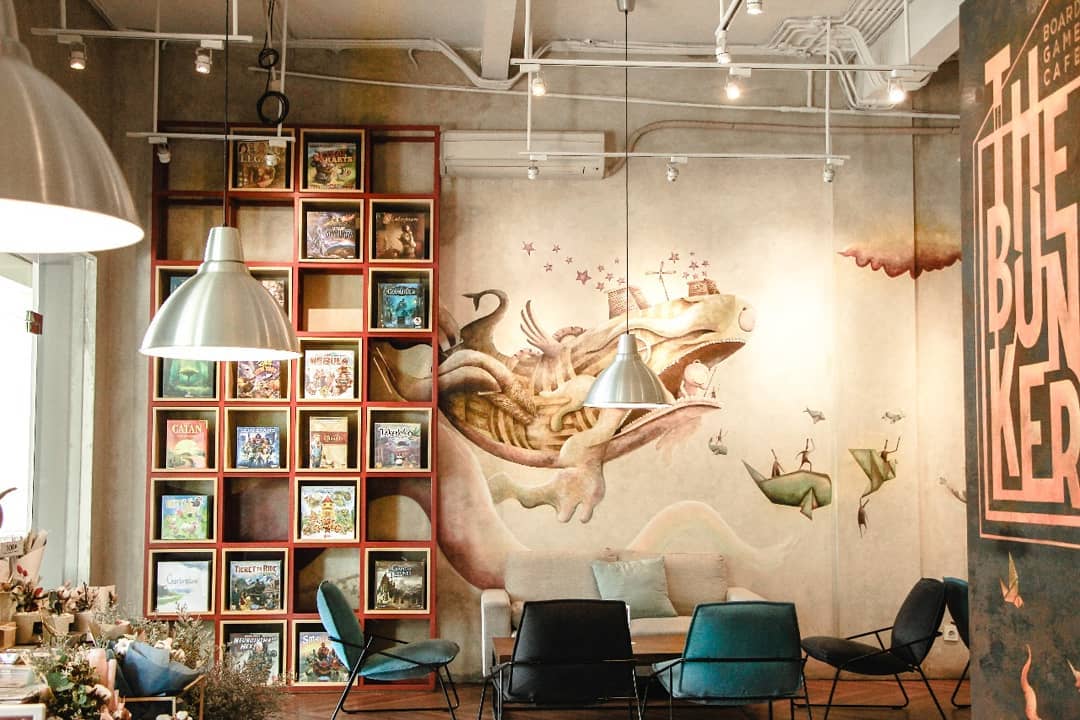 MLDSPOT | The Bunker Cafe, Kawinkan Keseruan Board Game dan Kuliner