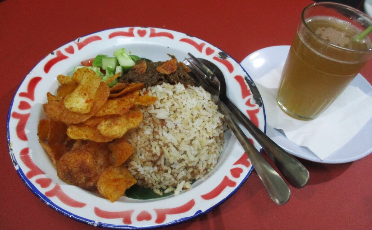 MLDSPOT | Roti Nogat, Rasa Zaman Dulu yang Populer di Masa Kini