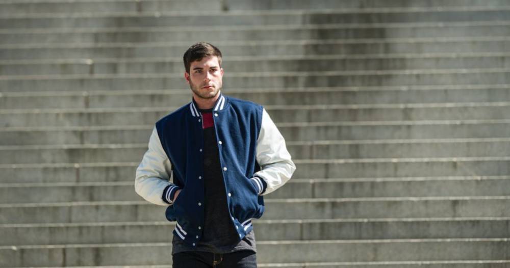 MLDSPOT Tampil Beda Dengan Varsity Jacket Simak 5 Style Kece Ini Bro MLDSPOT Tampil Beda Dengan Varsity Jacket Simak 5 Style Kece Ini Bro